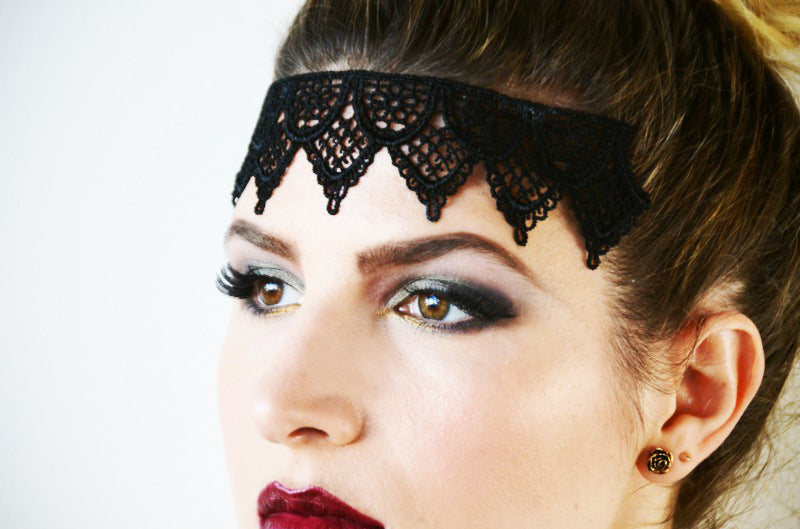 DIY: lace make-up – Mr. Kate